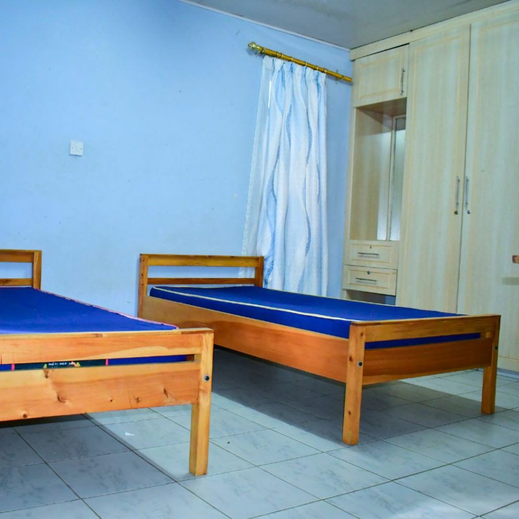 Home 1 - Elite Hostels